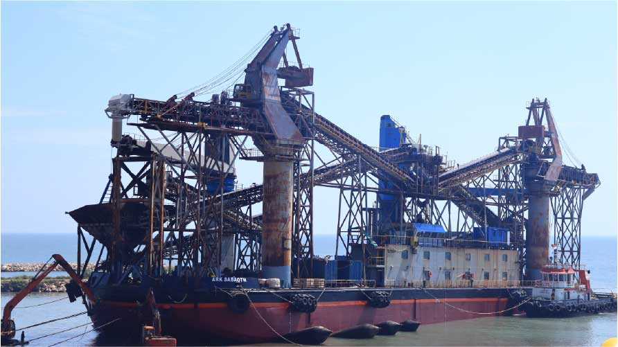 Floating Loading Facility: Solusi Pengangkutan Material Berat - PT Dok ...